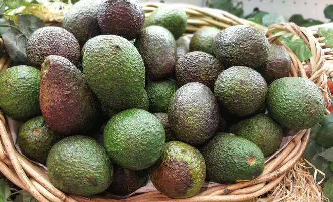 Уловки, чтобы определить готовый к употреблению авокадо