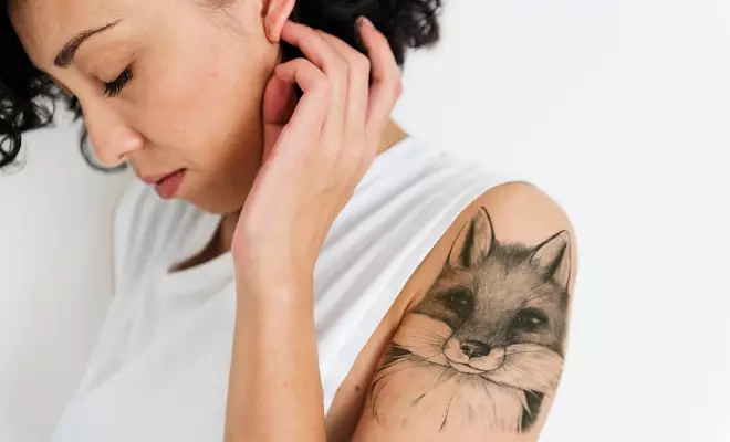 Wskazówki i zalecenia, jeśli zamierzasz zrobić sobie tatuaż podczas karmienia piersią
