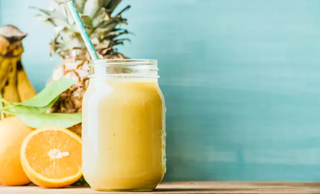 Orange juice with pineapple to relieve soreness