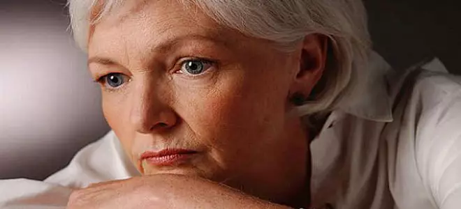 Menopause: hoe't jo de symptomen fan 'e menopoaze kinne ferlitte