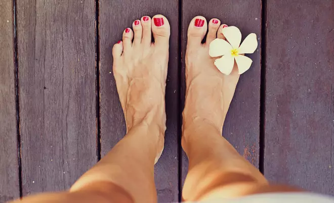 Quer os melhores cuidados com as unhas dos pés no verão?