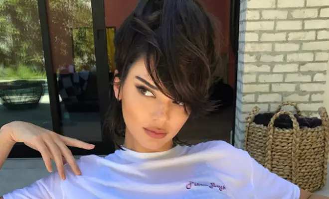 Gaya rambut pikeun tetep haneut Kendall