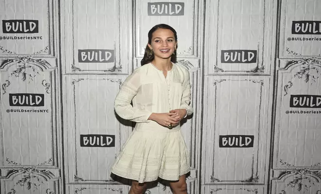 Alicia Vikander ma le auala o laei i le 30 tausaga