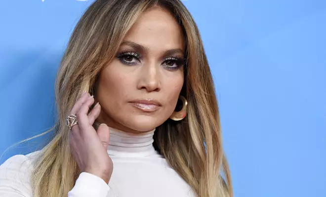 Jennifer Lopez e il trucco con cui sta meglio