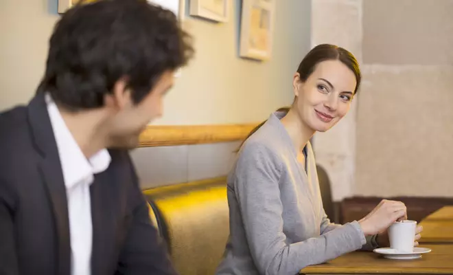 Temas de conversa para seducir a un mozo