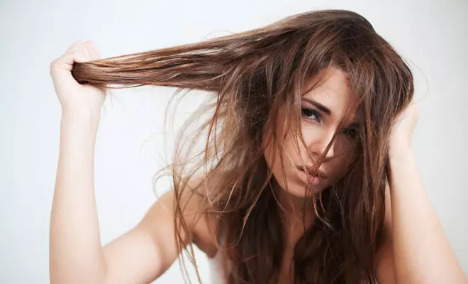 7 daglige vaner som skitner håret ditt