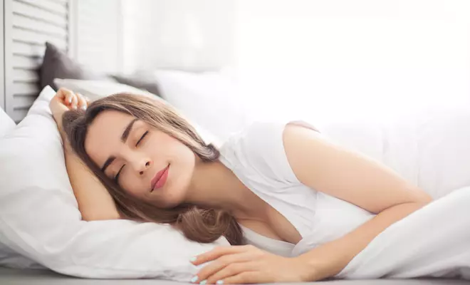 Ce se întâmplă dacă saliva când dormi?