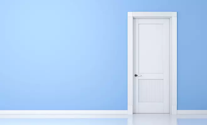 Test osobowości 10 drzwi: białe drzwi