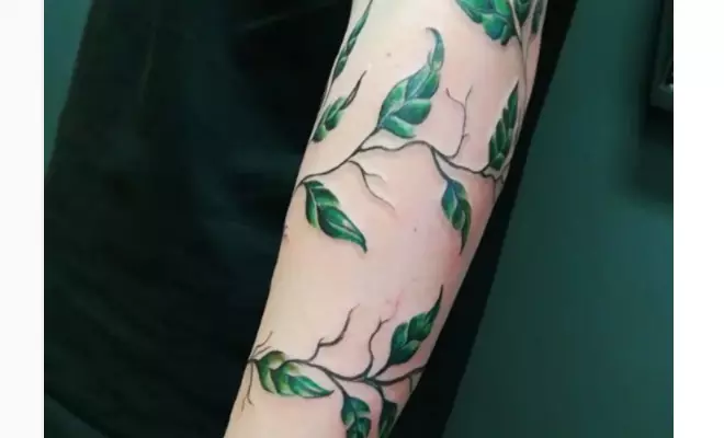 Tatuaxe de vide no brazo