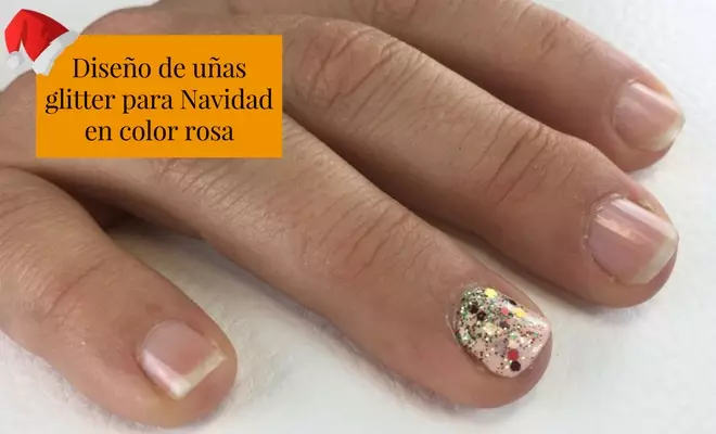 Glitter negledesign til jul i rosa