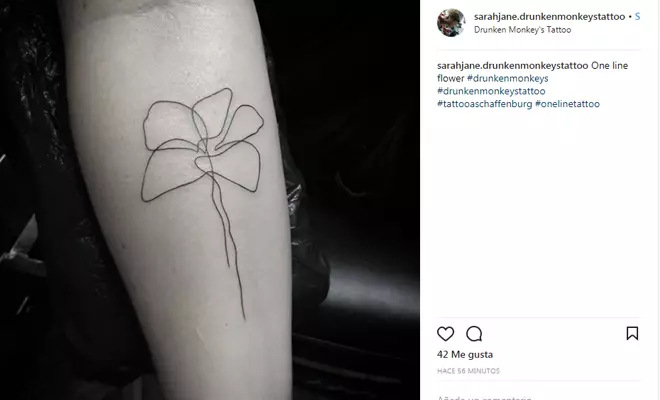 Tatuazhe me një linjë
