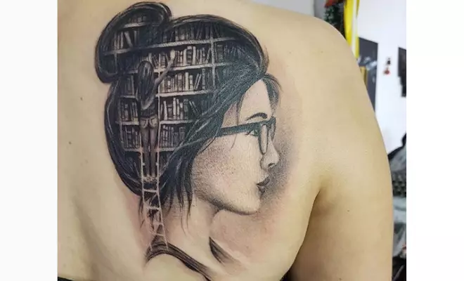 Tatouages pour les femmes qui ont beaucoup à dire