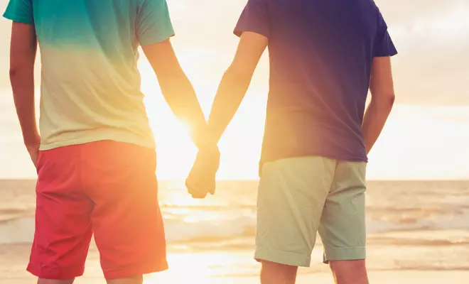 Të ëndërrosh që i dashuri yt është homoseksual: ndarja afër?