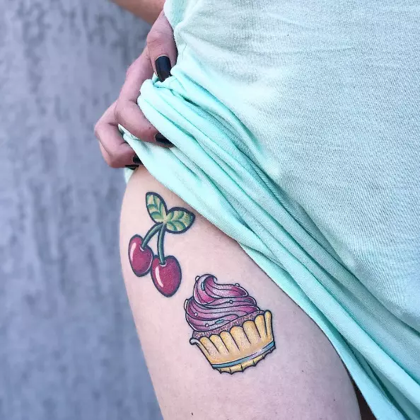 тетоважа со чашка торта