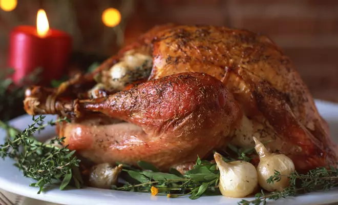 Five foods that cannot be missed on Christmas Eve: stuffed turkey