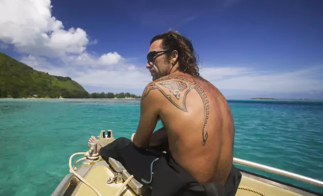polynesialaisia tatuointeja