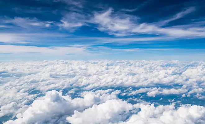 Ce înseamnă să visezi la nori