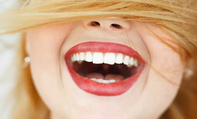 Cosa significa sognare denti bianchi?