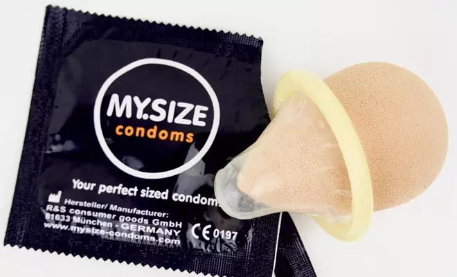 makijaż prezerwatywy