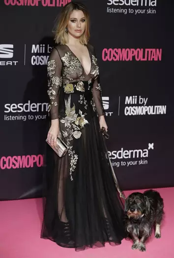 Blanca Suárez med sin hund Pistachio