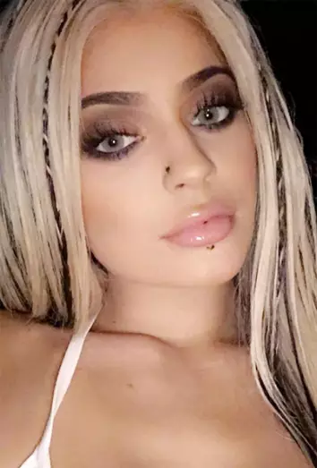 Kylie Jenneri meik