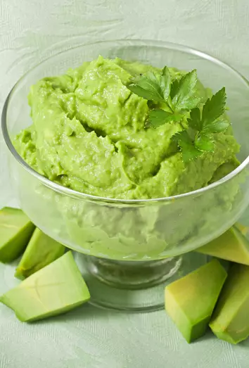 Mga recipe upang isama ang avocado mousse sa diyeta