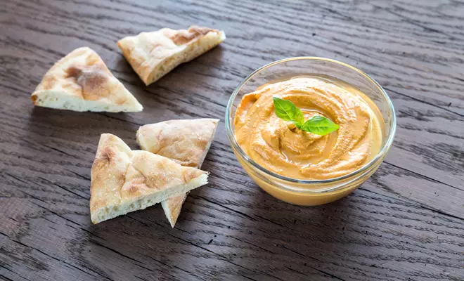 Conas a dhéanamh hummus homemade a ithe saibhir agus sláintiúil