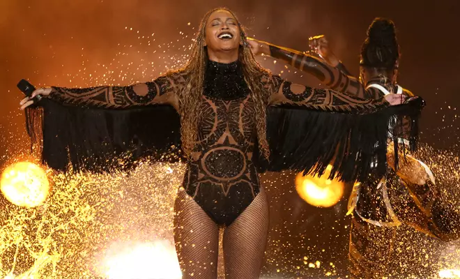 Si Beyoncé adunay 11 ka mga nominasyon sa 2016 VMAs
