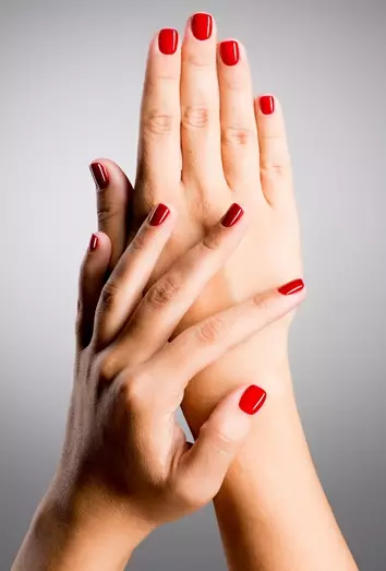 Tip pikeun manicure profésional