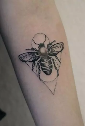 Signification des tatouages d'abeilles