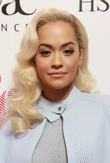 Colur llygaid Rita Ora