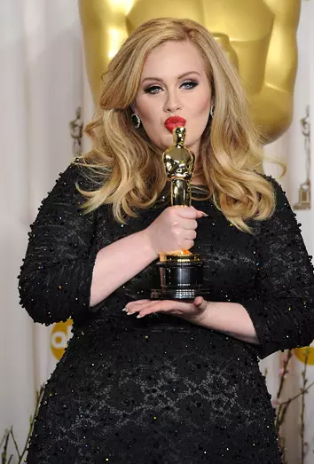Adele သည် Spotify ကို စိတ်ဆိုးလာသည်။