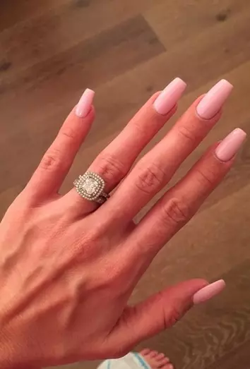 Ashley Tisdale's manicure
