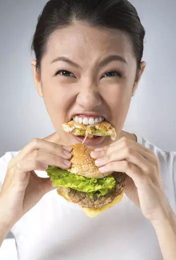 Thực phẩm cần tránh trong chế độ ăn kiêng cai nghiện