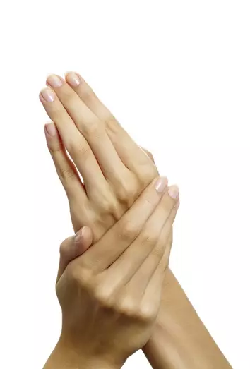 Cinco passos para uma manicure perfeita em casa