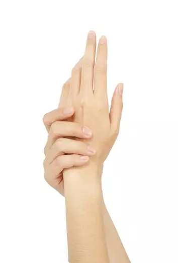 ناخنوں کو لمبا اور خوبصورت رکھنے کا علاج