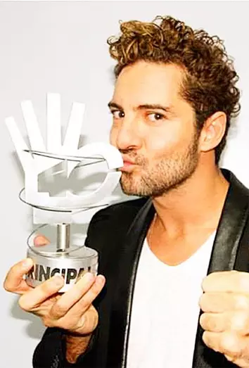 David Bisbal jittrasferixxi s-suċċess tiegħu u l-imħabba tiegħu lejn l-Arġentina