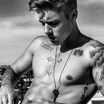 Justin Bieber, Rihanna... tamén se equivocaron coas súas tatuaxes