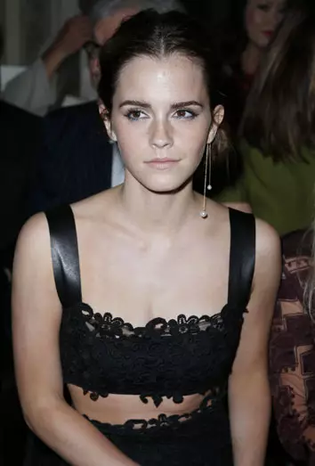 Gwraig y dydd yw Emma Watson