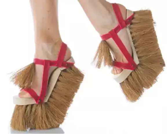 broom heels