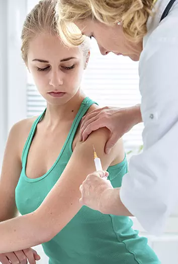 Ang vaginal herpes vaccine ay nasa pagbuo pa rin.
