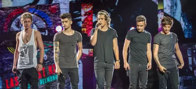 One Direction, på WWAT-turnén.