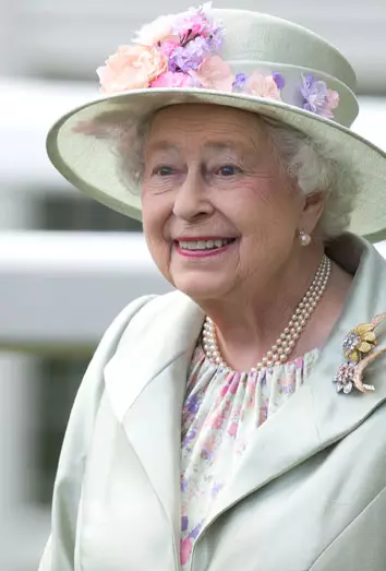 A mulher do dia é Elizabeth II