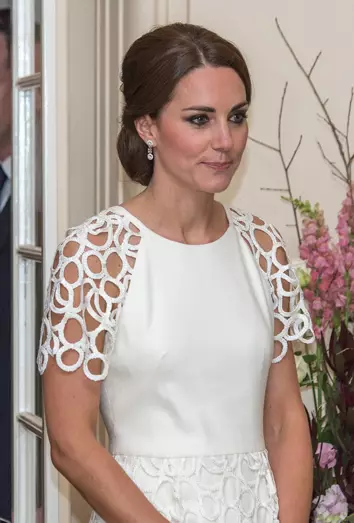 Kate Middleton, raakakalaan perustuva ruokavalio.