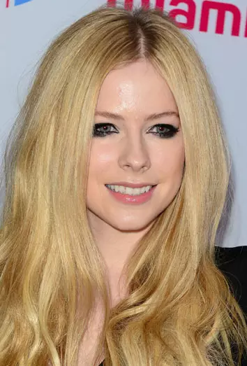 Ny vehivavy tamin'izany andro izany dia Avril Lavigne
