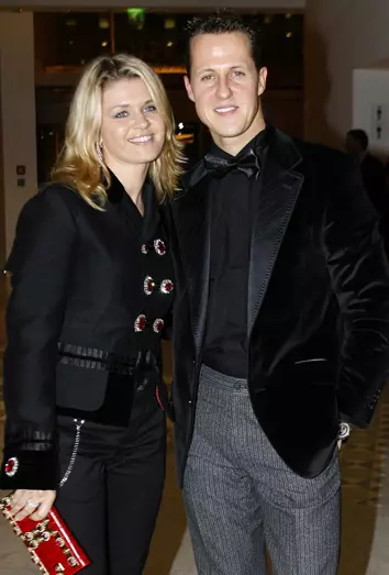 Corinna Betsch e Michael Schumacher, durante uma celebração.