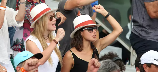 Xisca Perelló eta María Isabel, Rafa Nadalen neska-laguna eta arreba, Roland Garros-eko hitzorduari leial