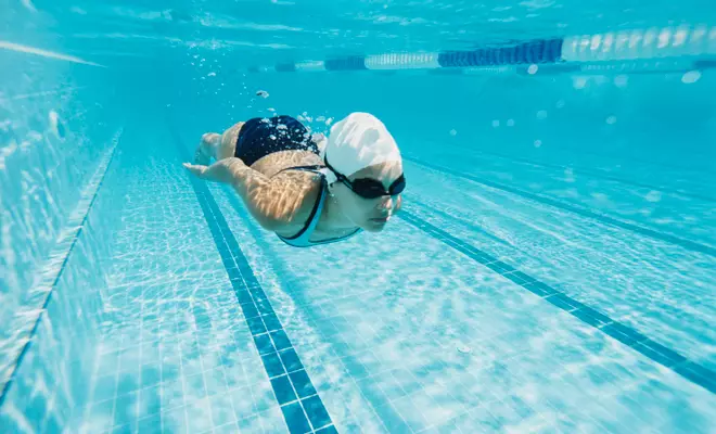 Svømming som en øvelse for å vokse noen centimeter