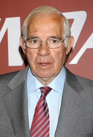 Luis Aragonés te mouri nan klinik Cemtro nan Madrid.