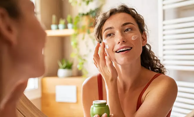 Како да ја изберете вашата совршена крема за лице